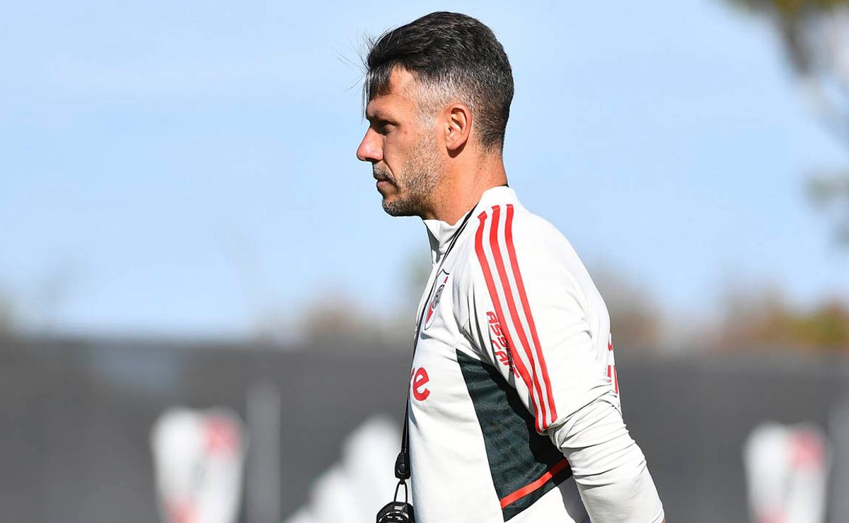 Las variantes que analiza Demichelis para recibir al Lobo - La Página ...